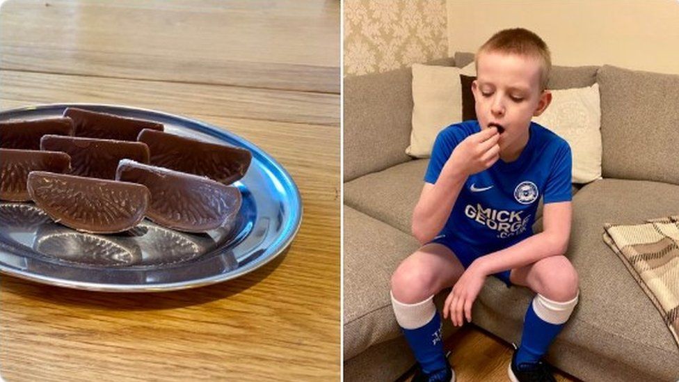 Football fan Finley's Fifa 20 joy spreads online - BBC News