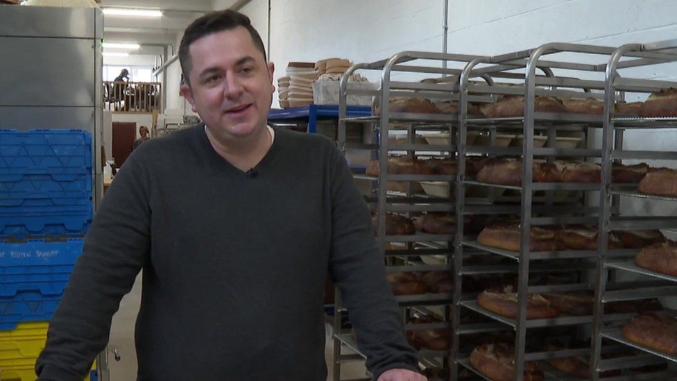 Devon baker launches cookbook to help Ukraine - BBC News