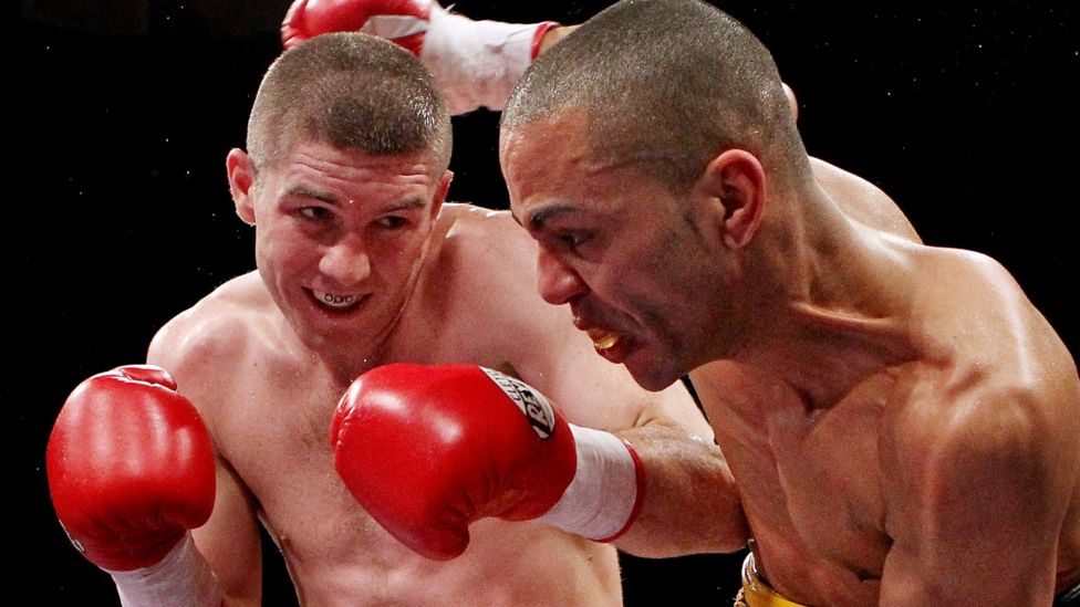'Retired' Welsh boxer Robbie Turley wins Commonwealth title - BBC Sport