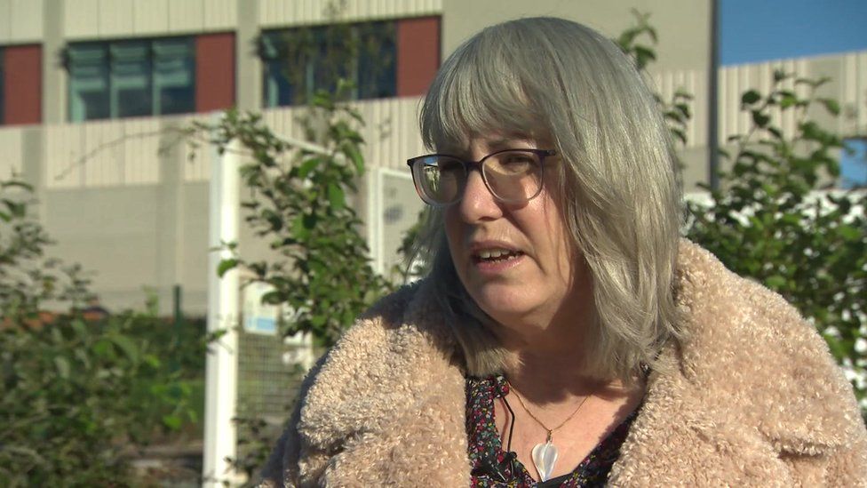 Liverpool man calls for better disabled jobs commitment - BBC News