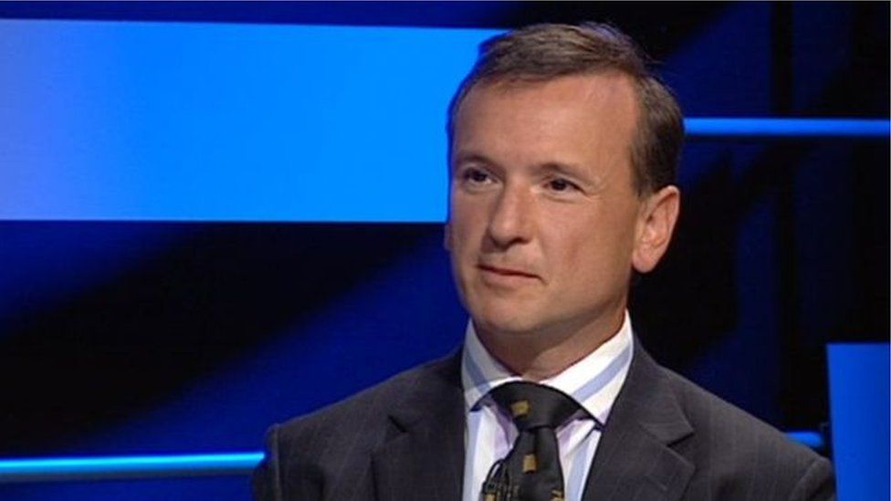 Alun Cairns makes first official visit as Welsh secretary - BBC News