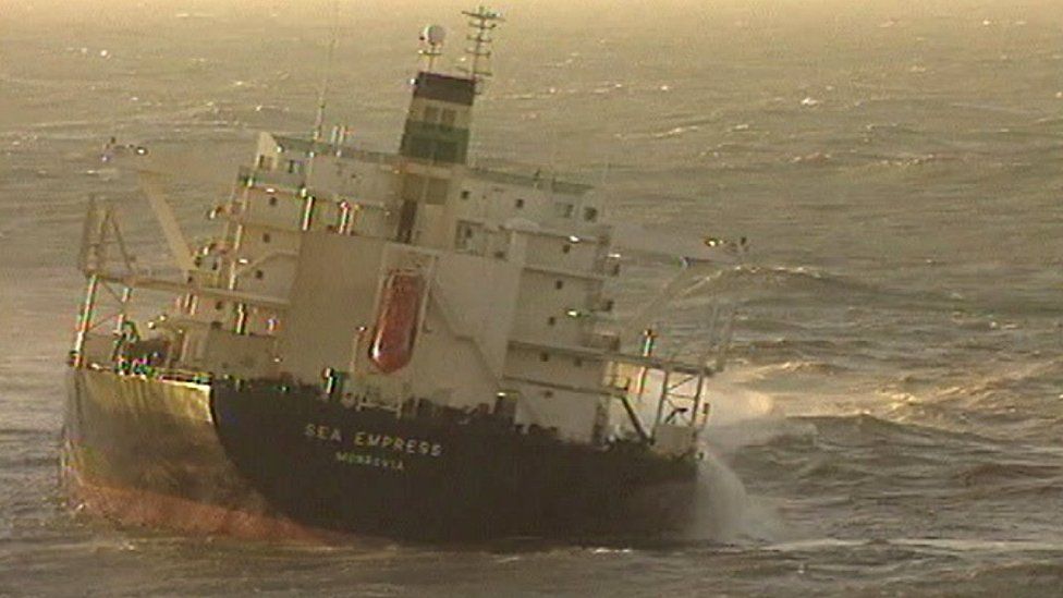 Llangennech oil spill: Clean-up is 'biggest challenge since the Sea ...