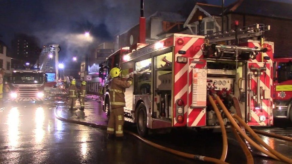 Bognor Regis carpet shop severe fire investigated - BBC News