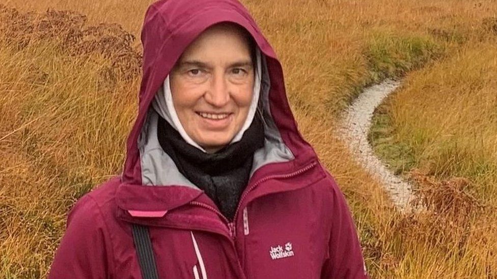 Conwy: Body found in search for missing walker - BBC News