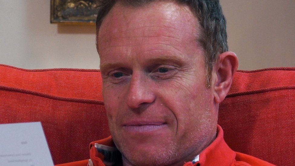 Stori Guto: 'Dwi ddim yn gamgymeriad' - BBC Cymru Fyw