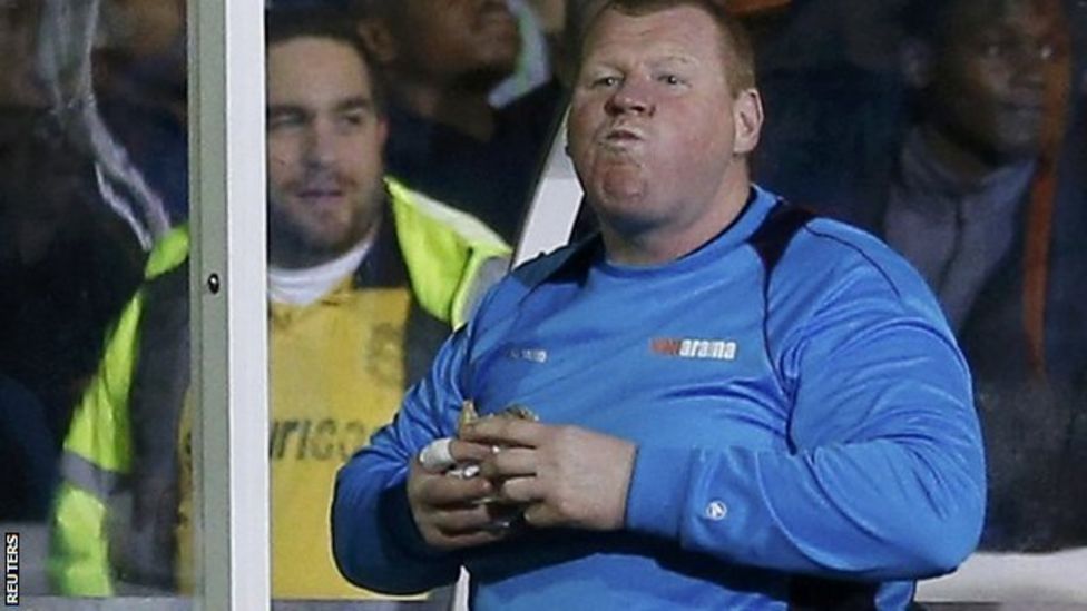 FA Cup: Wayne Shaw's pie resignation 'a nightmare' says Sutton boss ...
