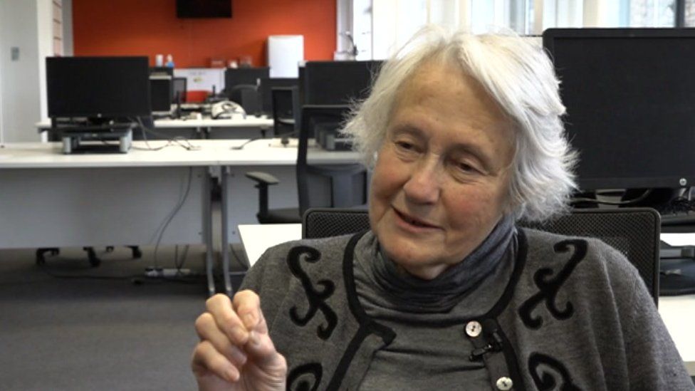 Cwricwlwm Hanes: Galw am ddysgu 'ein stori genedlaethol' - BBC Cymru Fyw