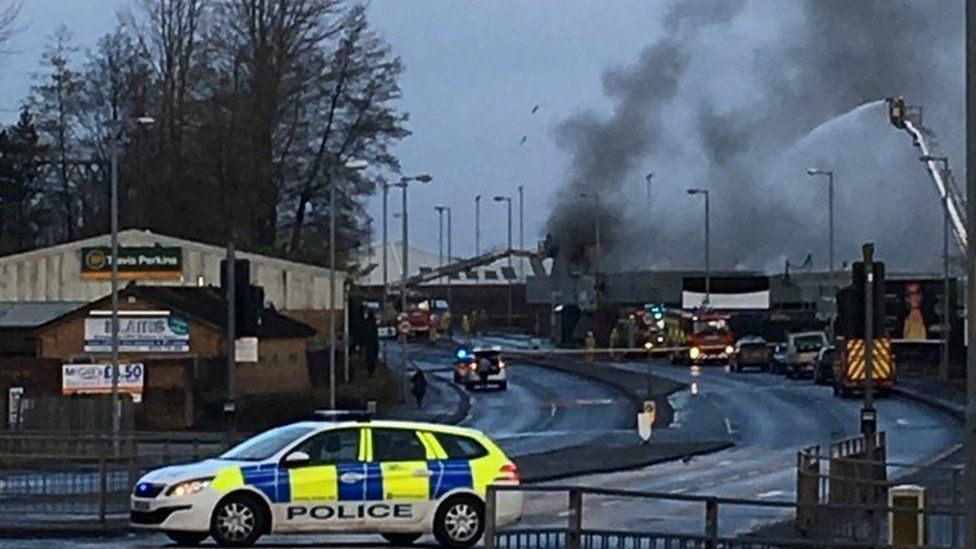 Greenock road closed by major factory fire - BBC News