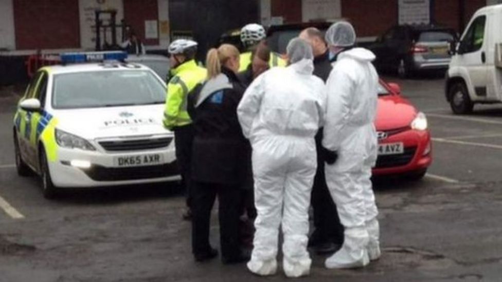 Liverpool meat market murder probe: Man died of gunshot wounds - BBC News