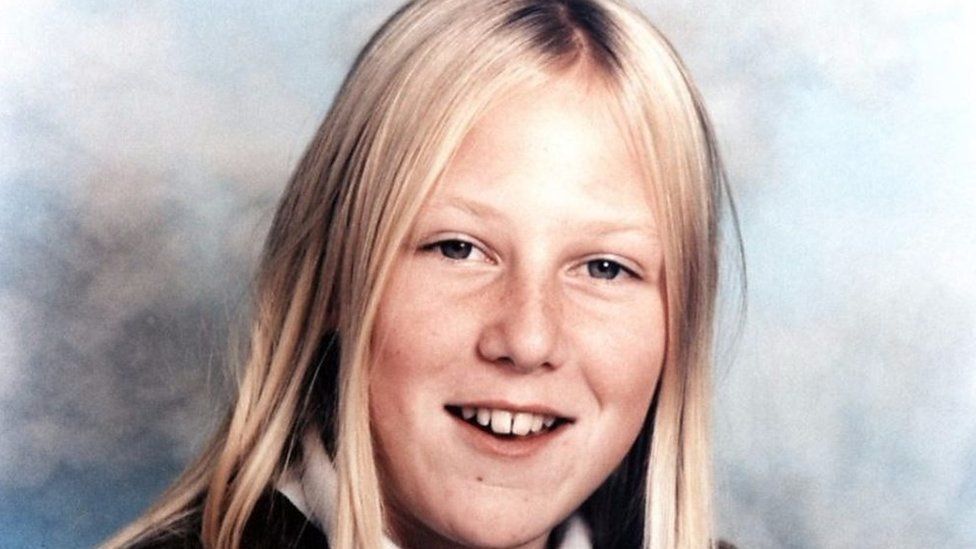 Kate Bushell: Family's plea to solve 25-year-old murder case - BBC News