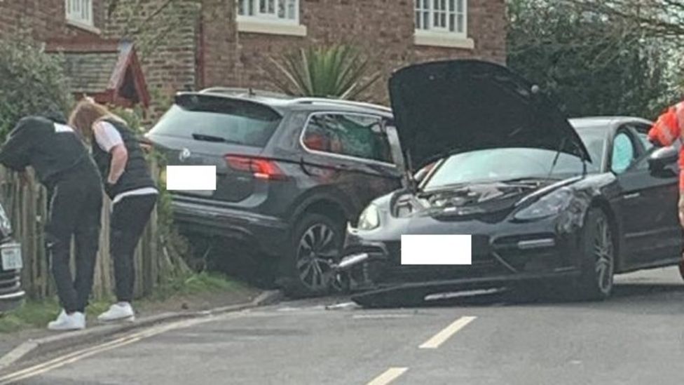 Bruno Fernandes: Manchester United midfielder unhurt after car crash ...