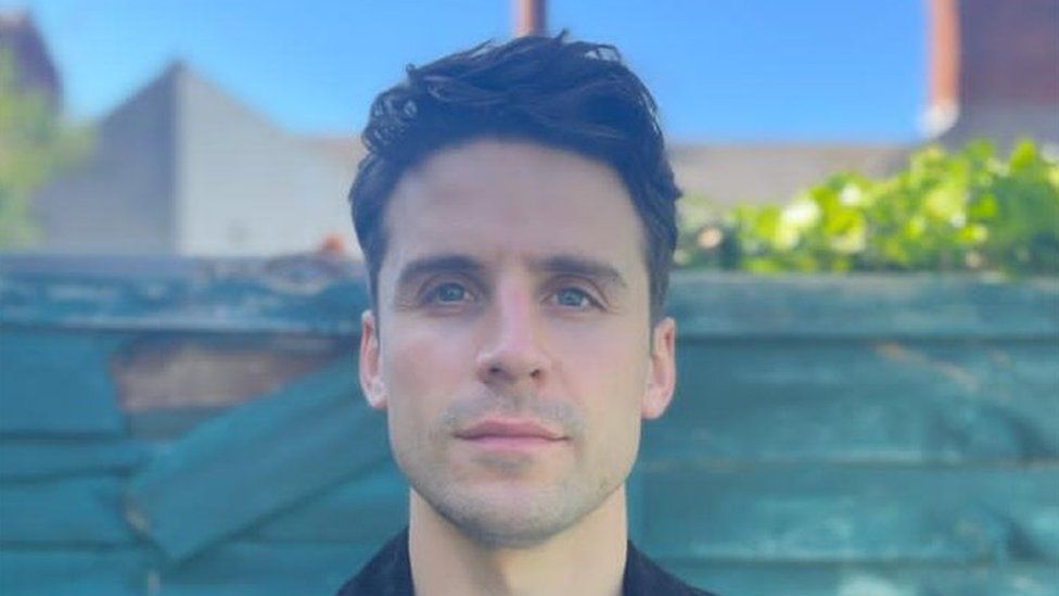 Joseff Morgan: herio rhagfarnau drwy ffilm - BBC Cymru Fyw