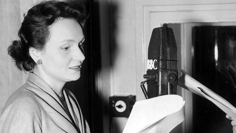 The Archers star reveals sacking secret after 60 years - BBC News