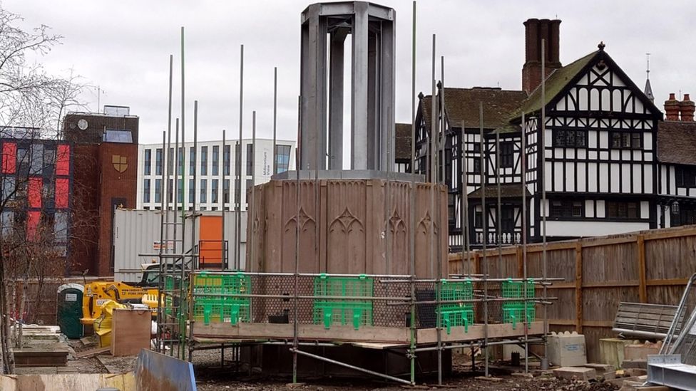 Henry VI statue to stand by restored Coventry Cross - BBC News