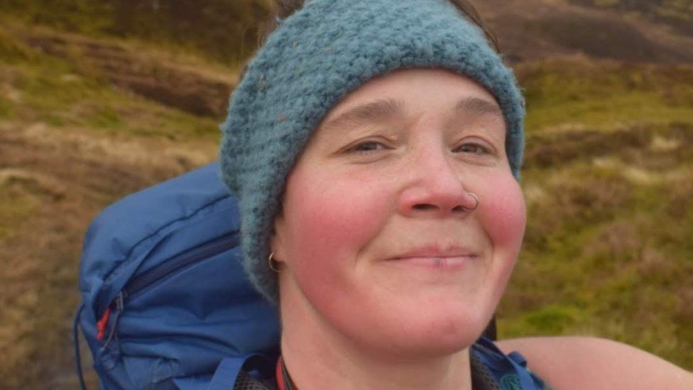 Nofio milltir rhew: ''Oedd o'n her' - BBC Cymru Fyw