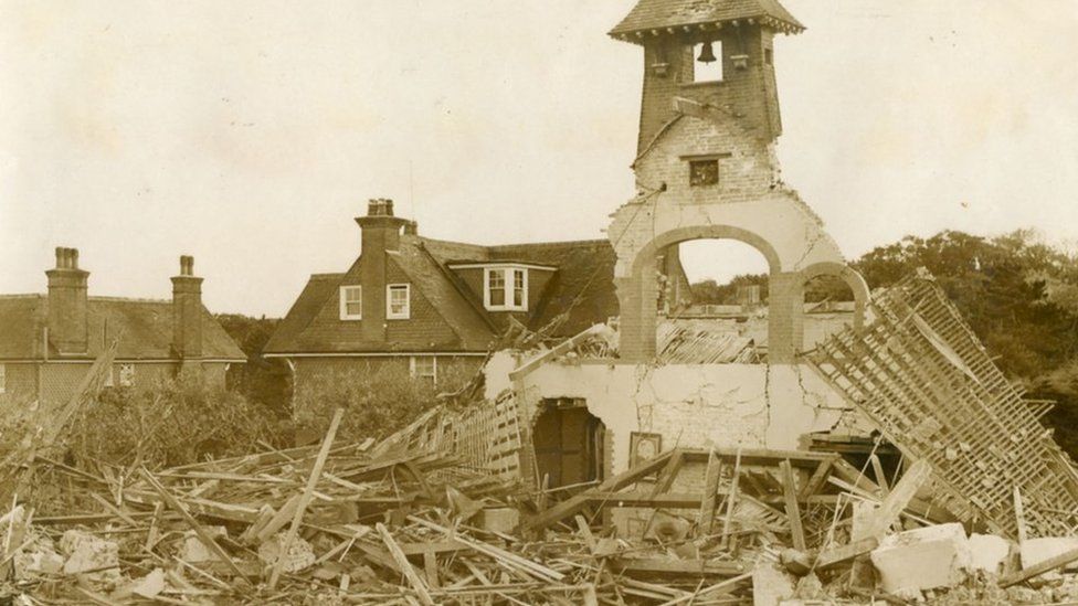 Eastbourne Wish Tower war memorial given green light - BBC News