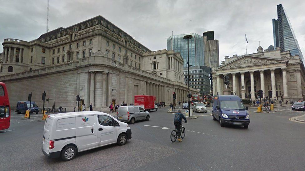 Bank junction: Traffic faces ban in safety move - BBC News