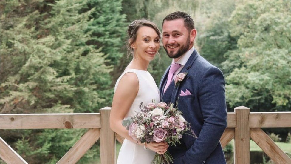 'Rhaid gwerthu mudiad ffermwyr ifanc i bobl tu hwnt i amaeth' - BBC Cymru Fyw