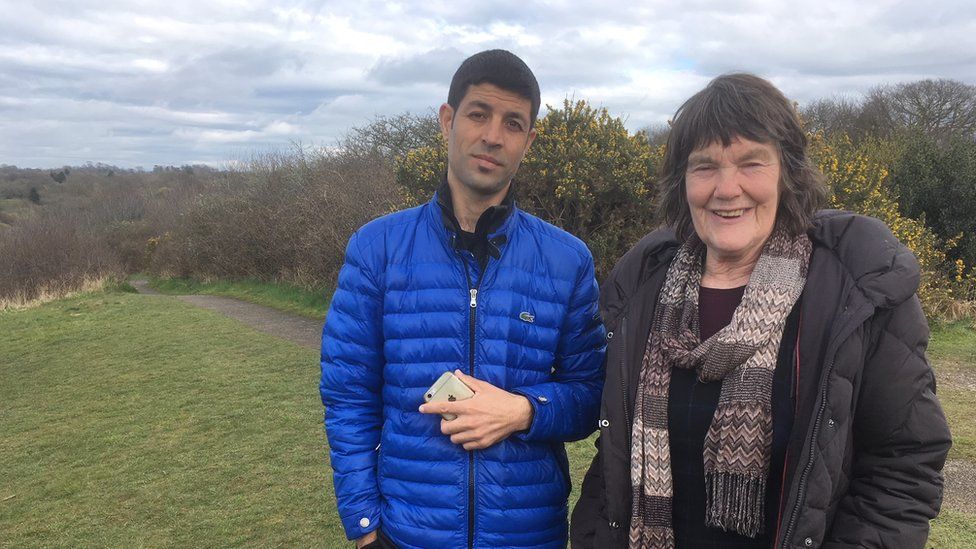 Syrian refugees thank people of Cardigan for help - BBC News