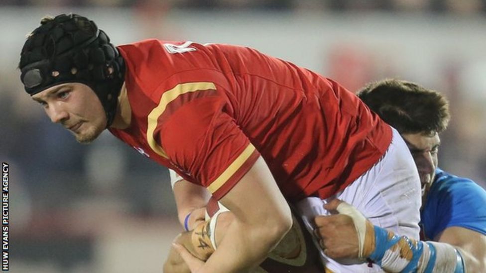 Scarlets deals for forwards Shaun Evans and Dafydd Hughes - BBC Sport