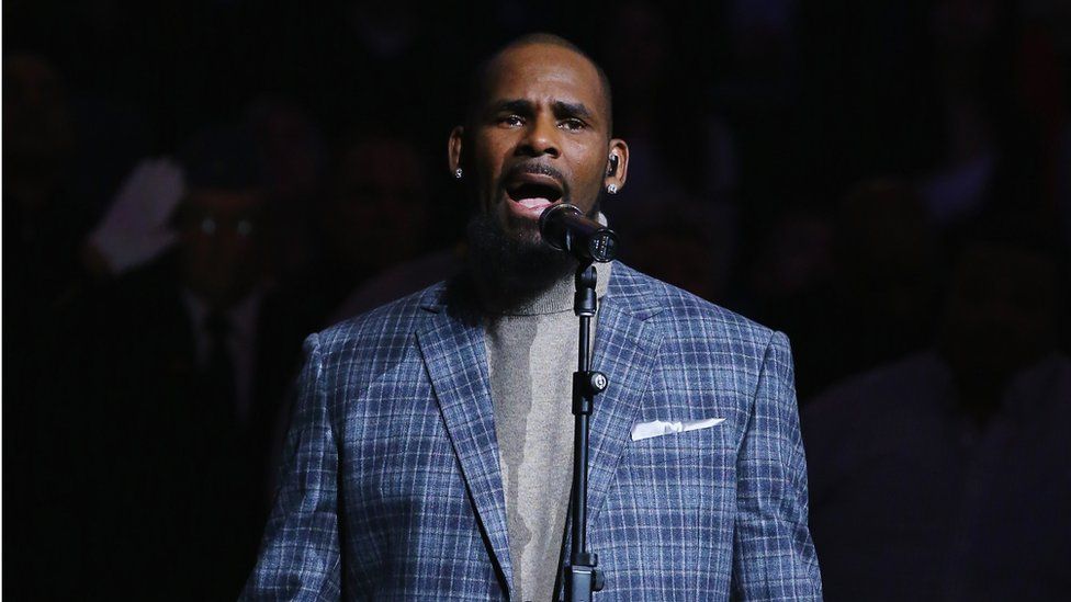 R Kelly: 'I Admit' released against sex allegations - BBC News