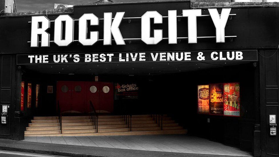 Rock City: Tributes paid after founder of Nottingham venue dies - BBC News