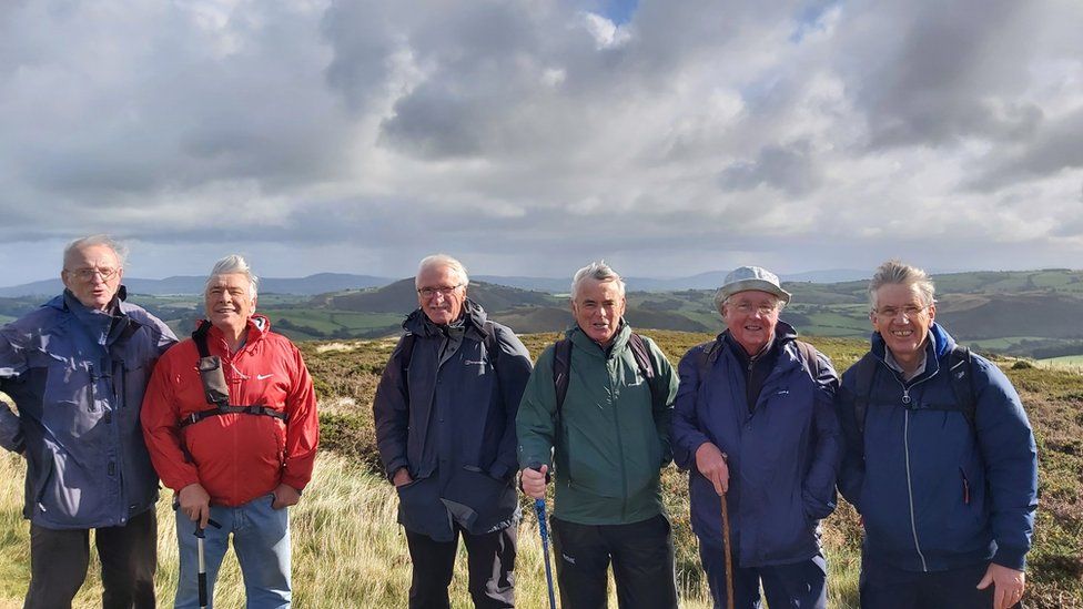 Ateb y Galw: Arwel Roberts - BBC Cymru Fyw