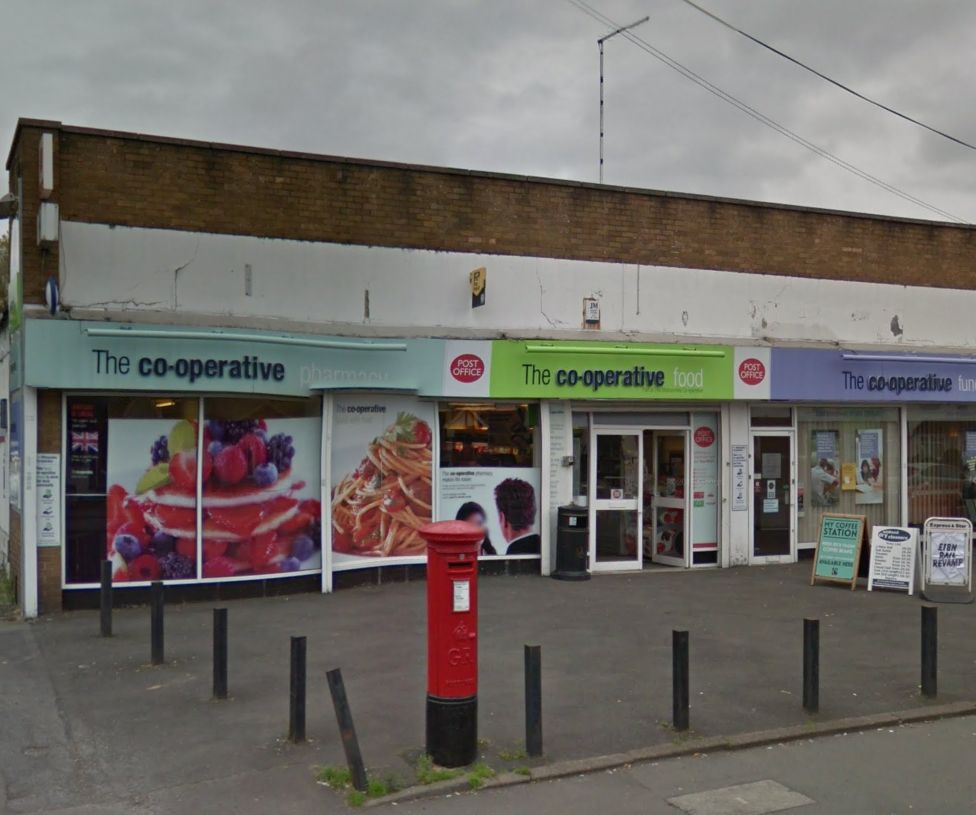 Man with axe raids Co-op supermarket in Wolverhampton - BBC News