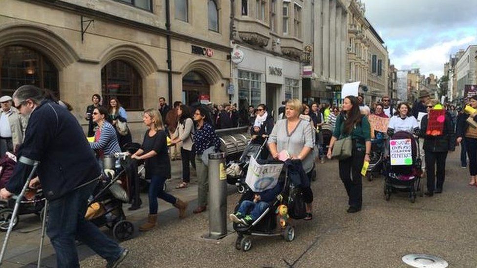 Oxford 'baby blockade' protest against children's centre cuts takes ...