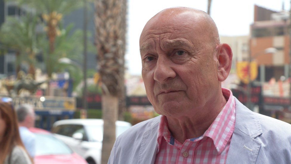 Island mystery: 'How did my son die in Thailand?' - BBC News