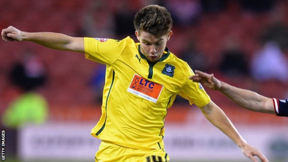 Plymouth Argyle's Tyler Harvey signs for Wrexham on one-year deal - BBC ...