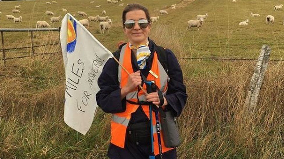 Thomas Cook woman urges 'in depth' probe after epic trek to Number 10 ...