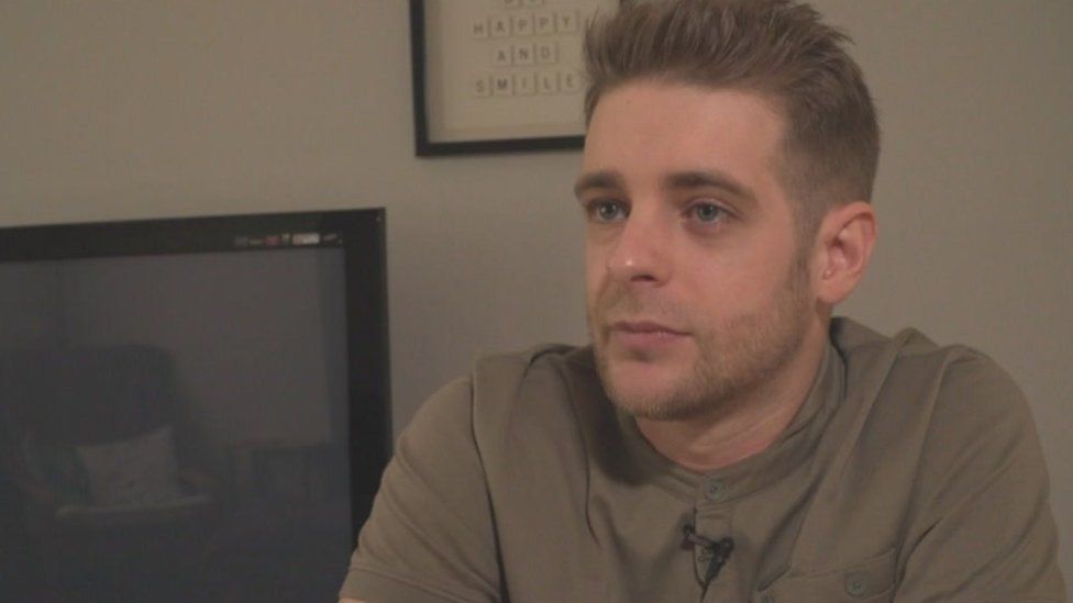 Brain surgery delay after 'administration error' - BBC News