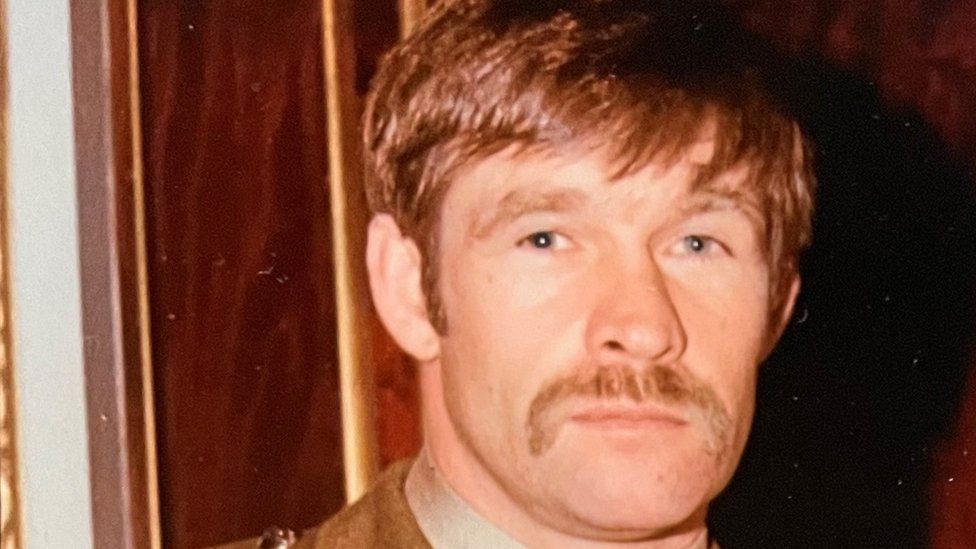 Hereford funeral for SAS Iranian embassy siege soldier - BBC News