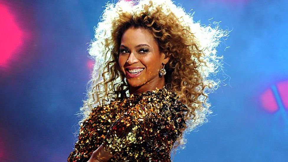 Ateb y Galw: Yr actor Meilir Rhys Williams - BBC Cymru Fyw