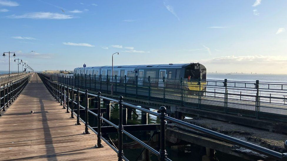 Isle of Wight Island Line reopens for summer after pier work - BBC News