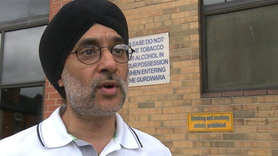 The unspoken alcohol problem among UK Punjabis - BBC News