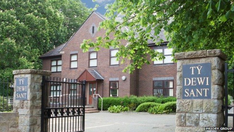 New home for Wrexham's college for pupils with autism - BBC News