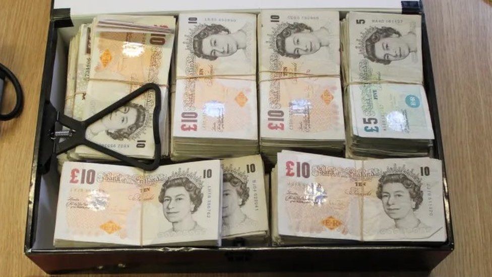 Levenshulme man who laundered £3.5m paid no tax for 10 years - BBC News