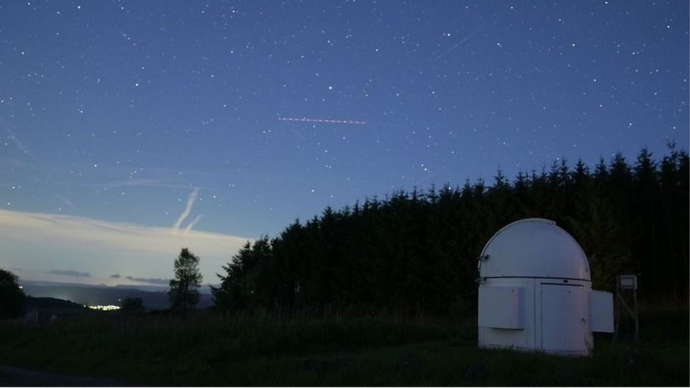Dark Skies: Welsh island is first sanctuary in Europe - BBC News