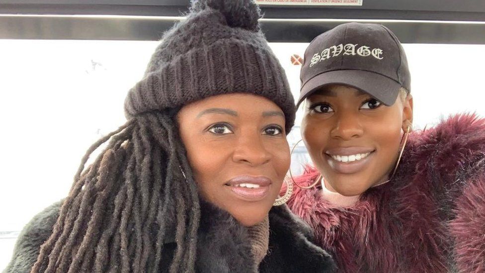 Suffolk blood donation: 'I know it saves lives like my mum' - BBC News