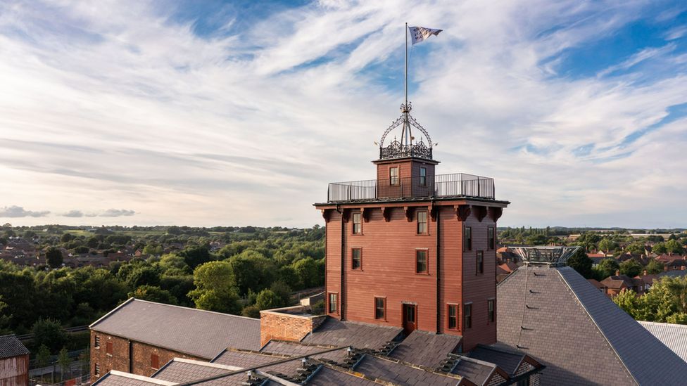 Panoramic views of Shrewsbury as historic tower opens - BBC News