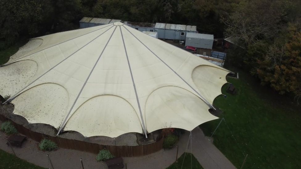 Canopy damage threatens Sterts Theatre's future - BBC News