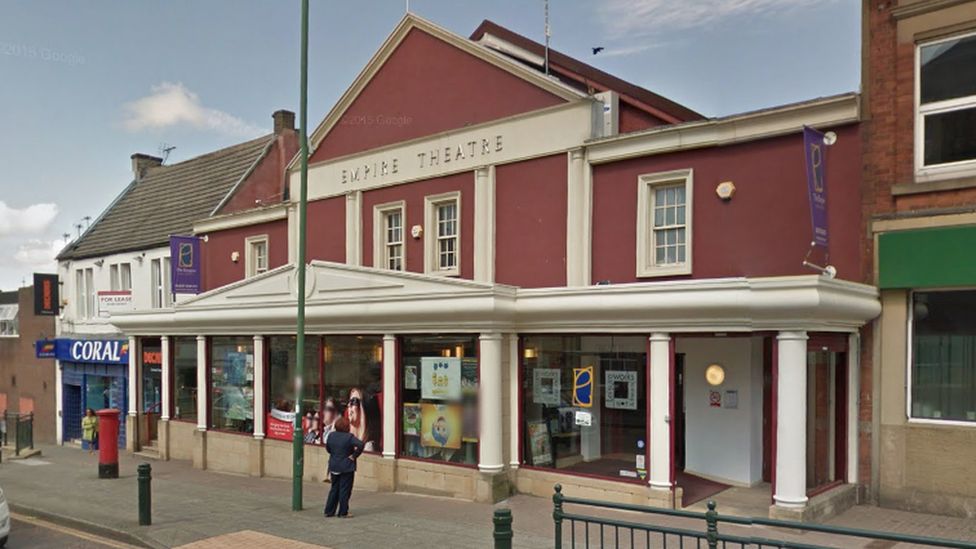 Roy 'Chubby' Brown asked not to return to Consett Empire - BBC News