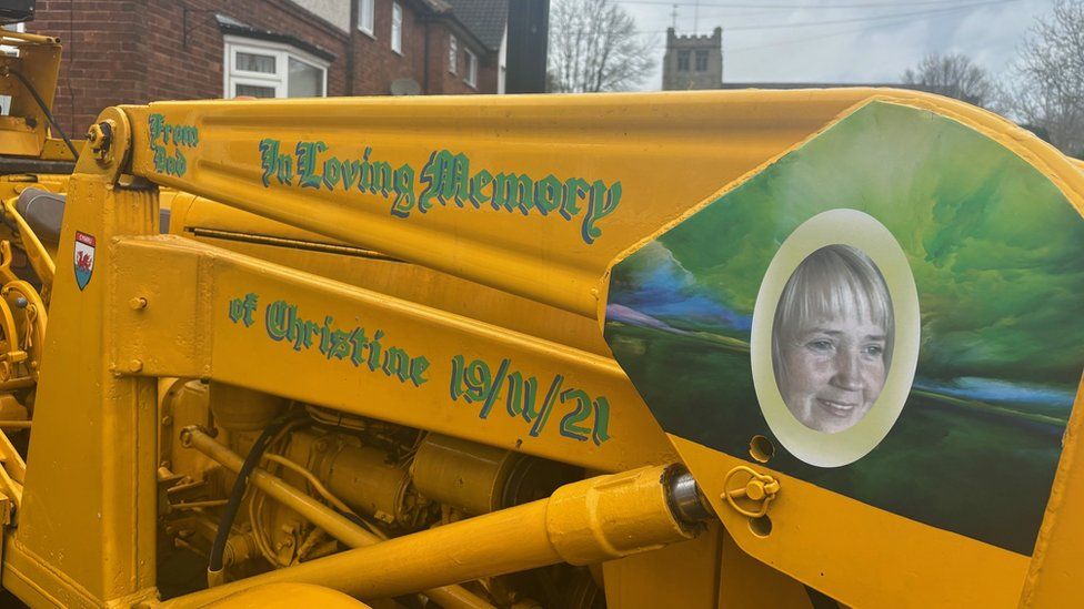 Tystiolaeth Covid yn 'gywilyddus', medd tad a gollodd ferch - BBC Cymru Fyw