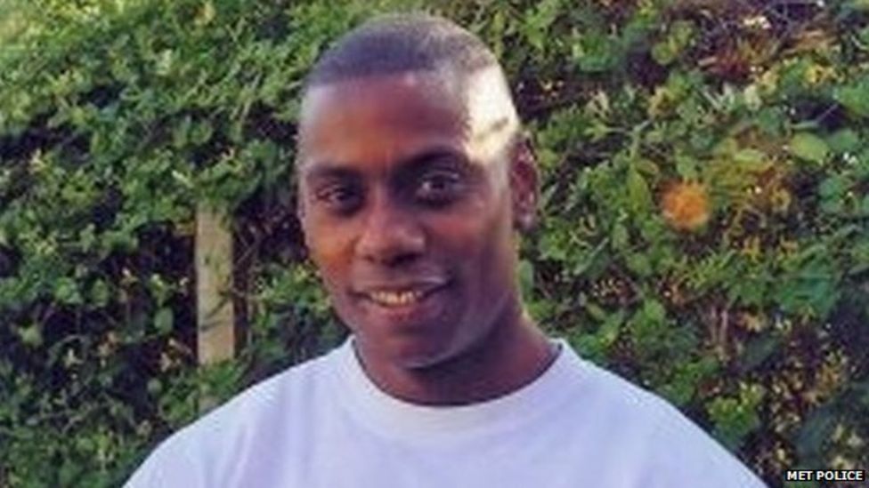 Wayne Powell: £20K appeal over Chingford DJ murder - BBC News
