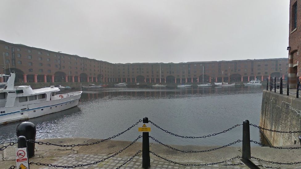 Woman dies after falling into Liverpool's Albert Dock - BBC News