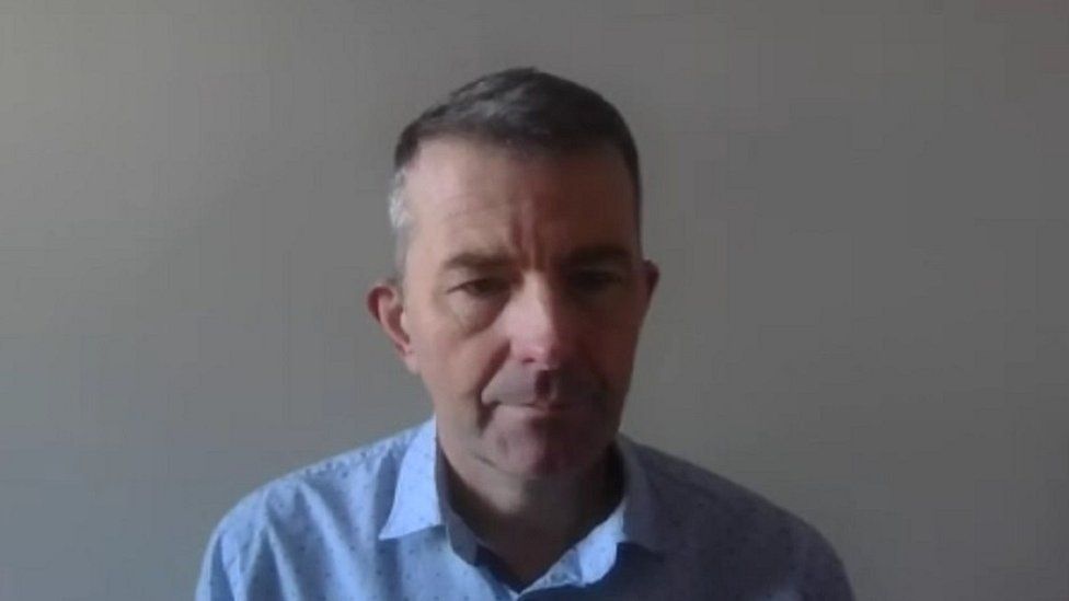 Covid-19: Minister challenged on school air filter plans - BBC News