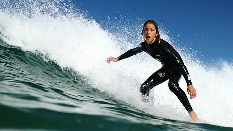 Tiree surfer Ben Larg prepares for Nazaré's big wave season - BBC News