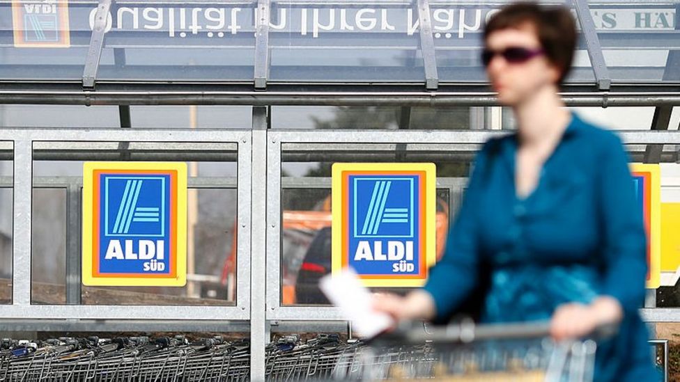 Aldi reports record sales but profits drop amid price war - BBC News